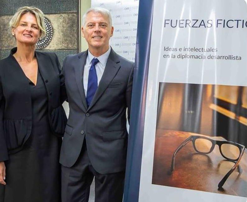 “Fuerzas Ficticias” de Eduardo Porretti, una mirada a diplomacia de ...